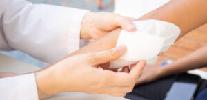 Wound Healing vs. Infection: Key Signs to Watch For | NextCare